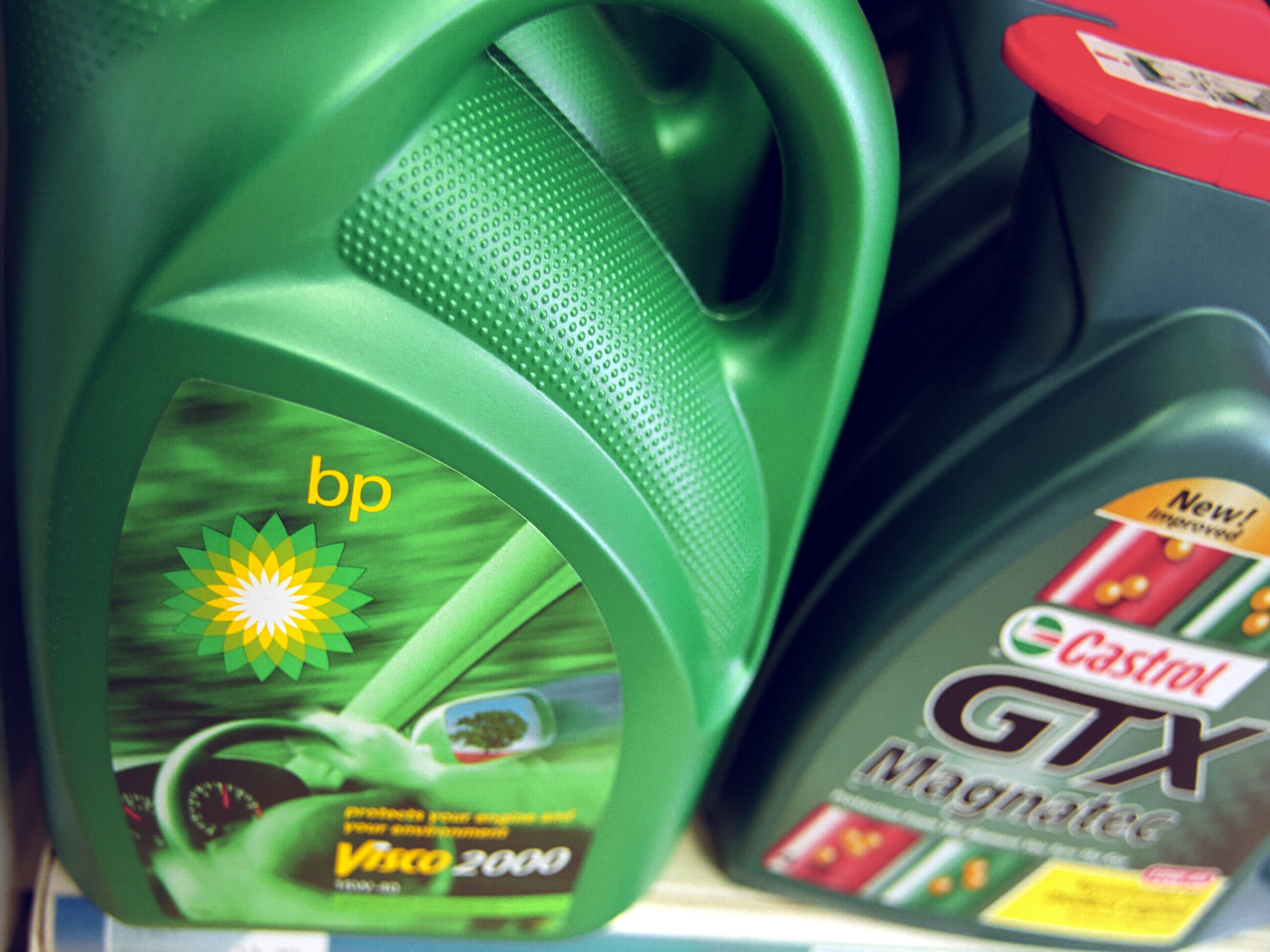 Suppliers moving to carbon-neutral engine oils | Automotive World