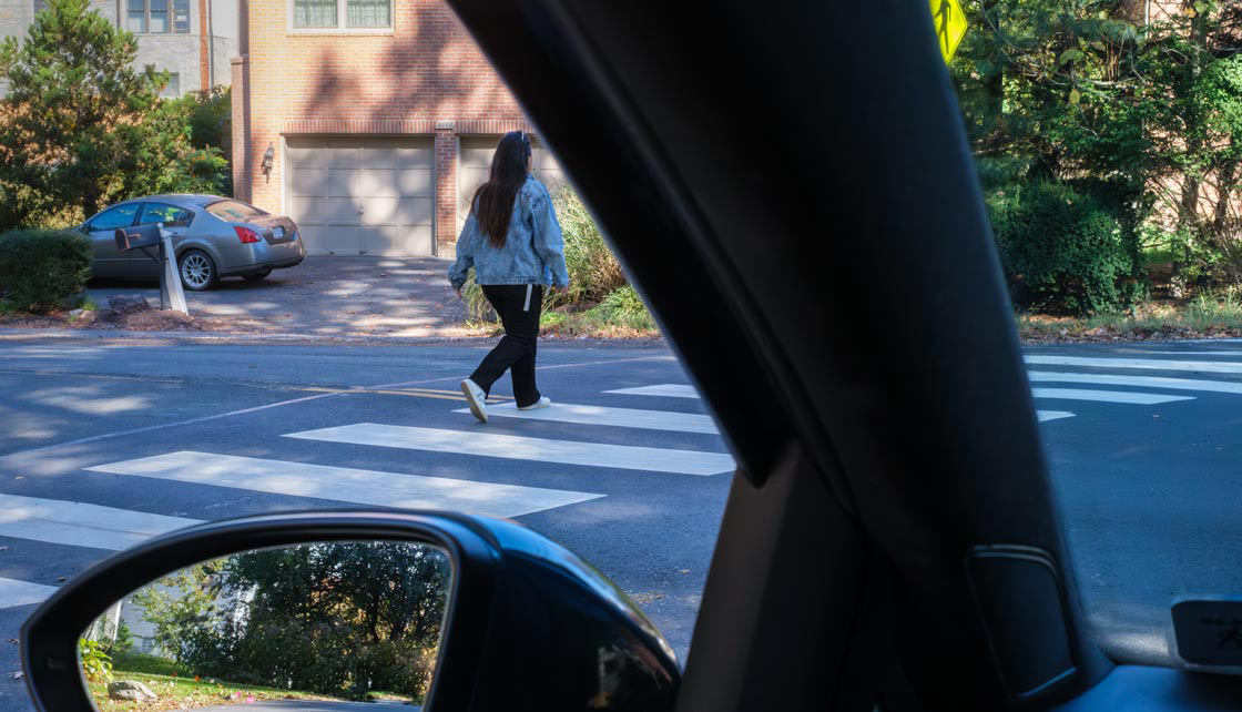 IIHS: Large blind zones raise pedestrian crash risk 70% | Automotive World