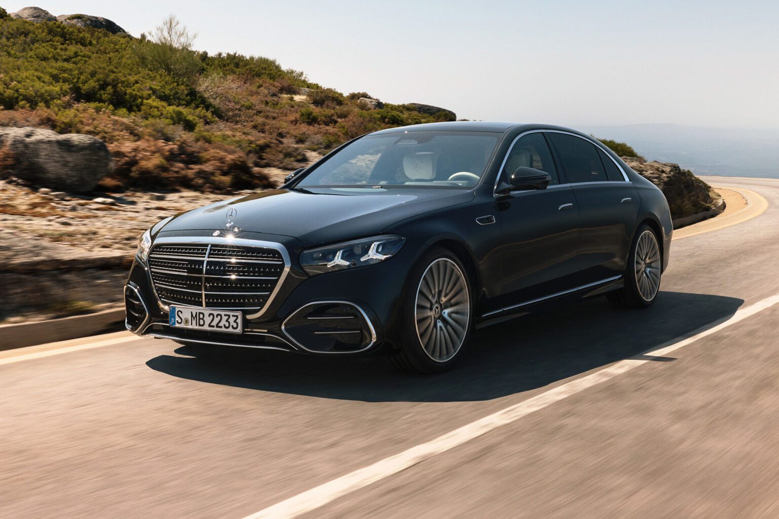 Mercedes-Benz S-Class update brings MB.OS platform | Automotive World