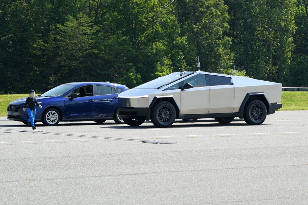 Tougher crash avoidance rules shape 2026 IIHS awards | Automotive World