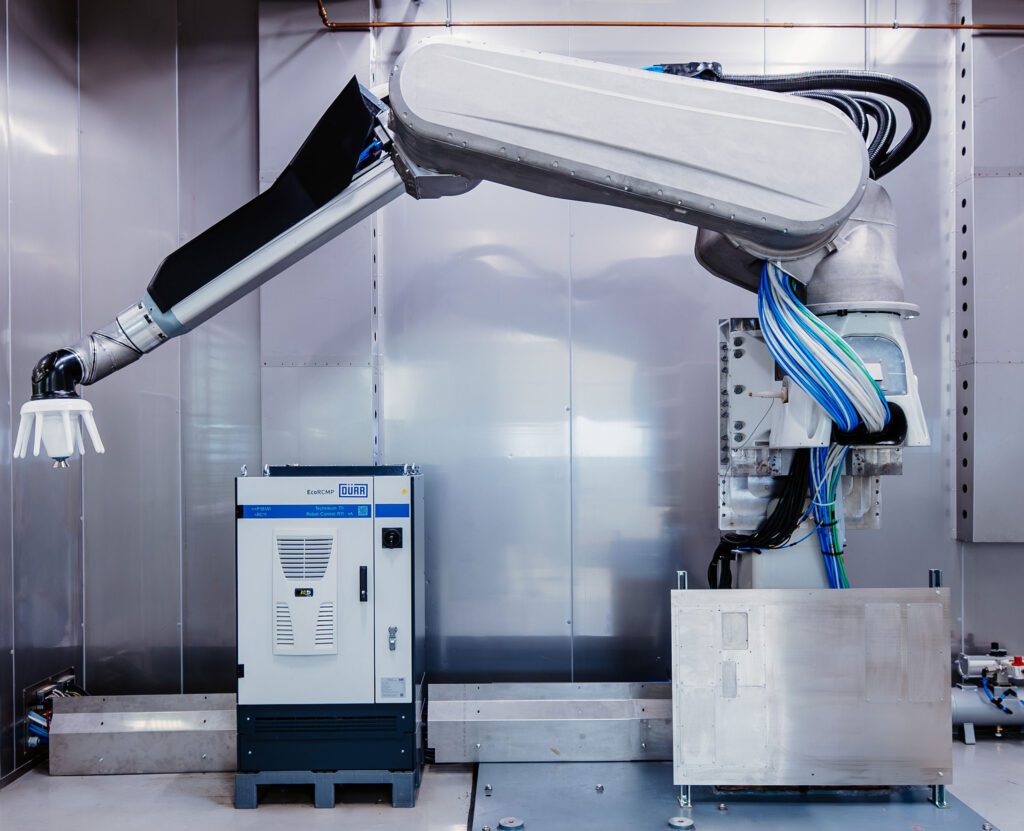 Dürr unveils fourth-gen EcoRP4 car-body painting robot | Automotive World