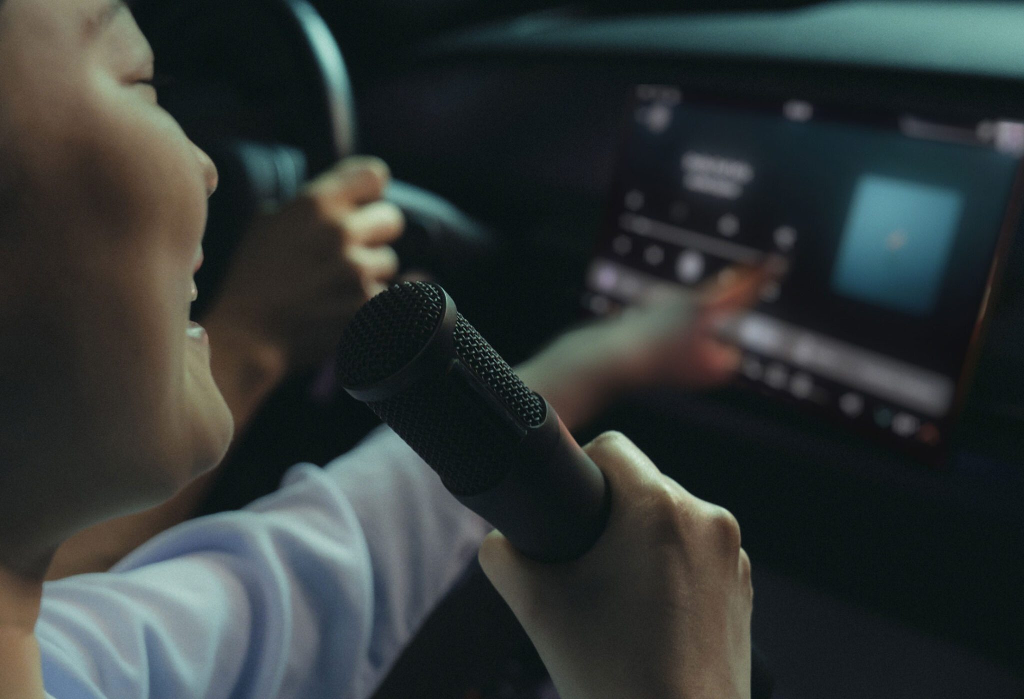 Harman unveils Sing Drive AI karaoke for vehicles | Automotive World