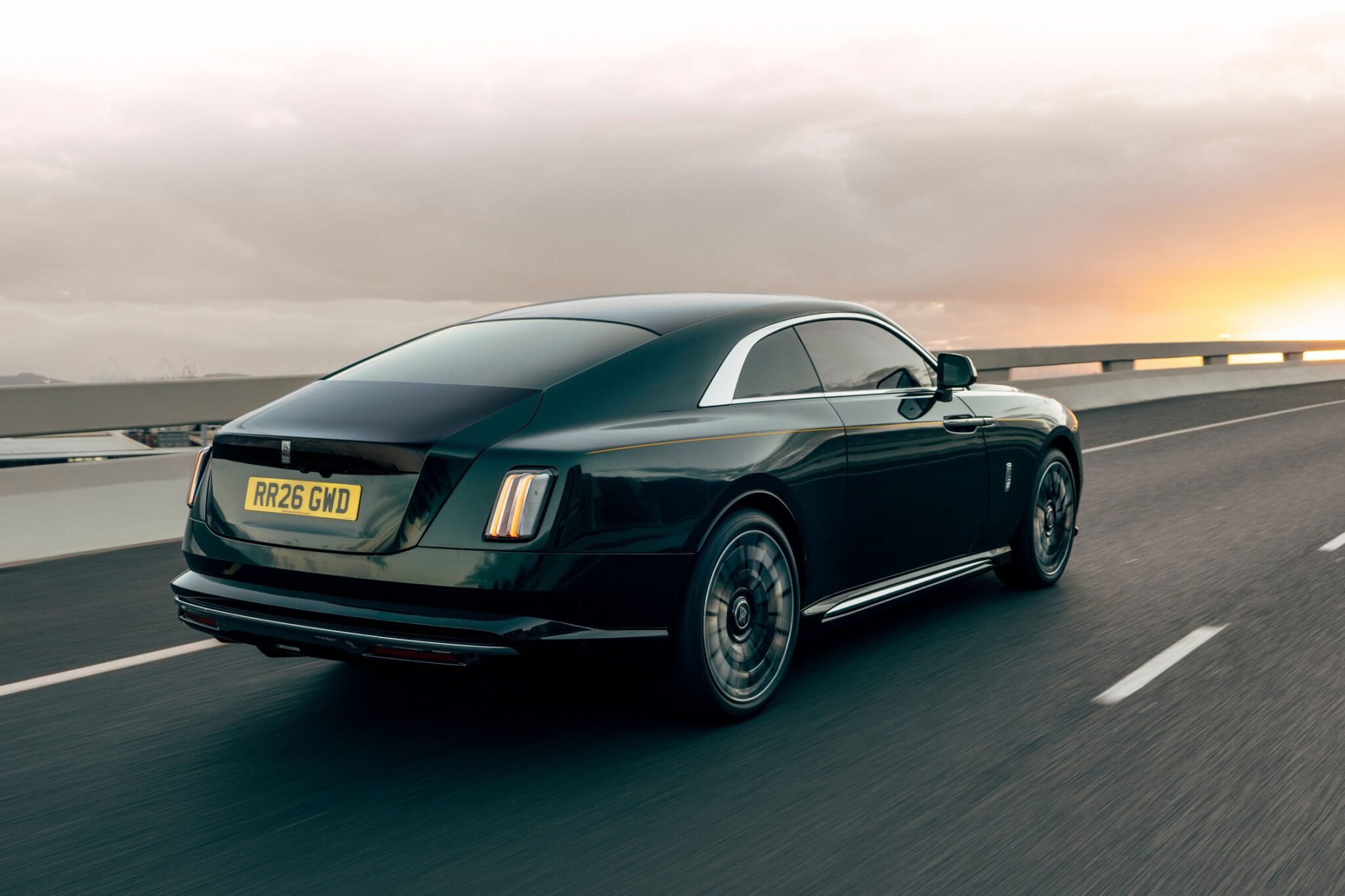 Rolls-Royce Spectre Series II extends range and adds power | Automotive ...